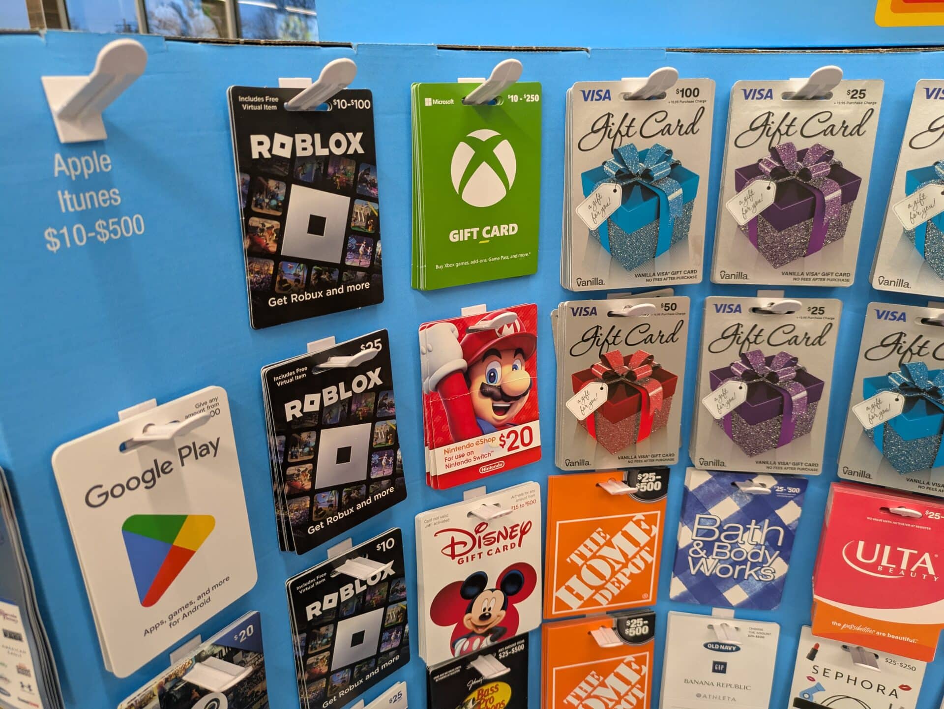 What Gift Cards Does Aldi Sell During the Holidays? | Aldi Reviewer